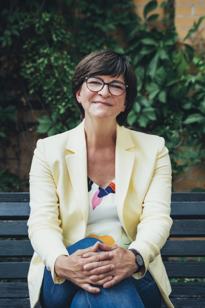 Episode 15 – Interview mit Saskia Esken | PflegeStandard